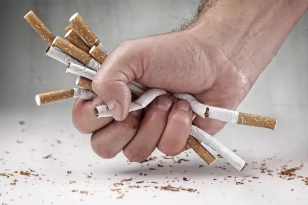 Ndaloni pirjen e duhanit: hulumtimi më i diskutueshëm mbi lënien e duhanit