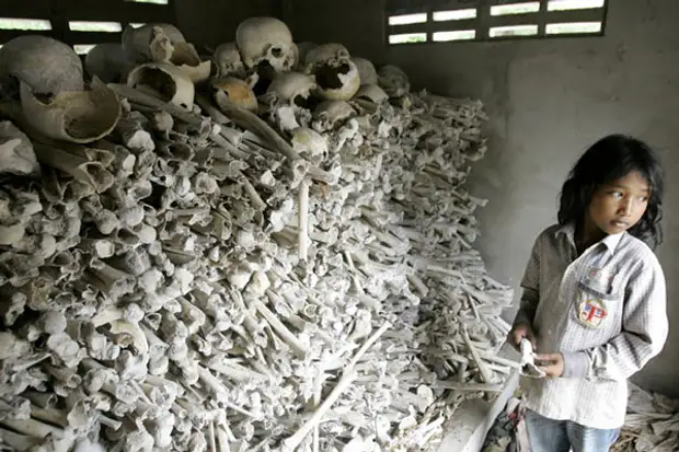 Genocide in Cambodja. Foto van de site www.sensusnovus.ru