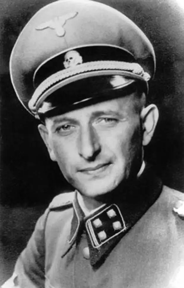 Adolf Eichmann (1906-1962) - nemški častnik, uslužbenec Gestapa, neposredno odgovoren za množično iztrebljanje Judov