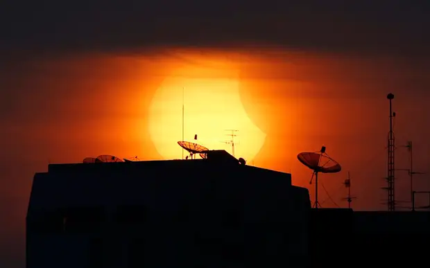 Eclipse total de sol no sueste asiático