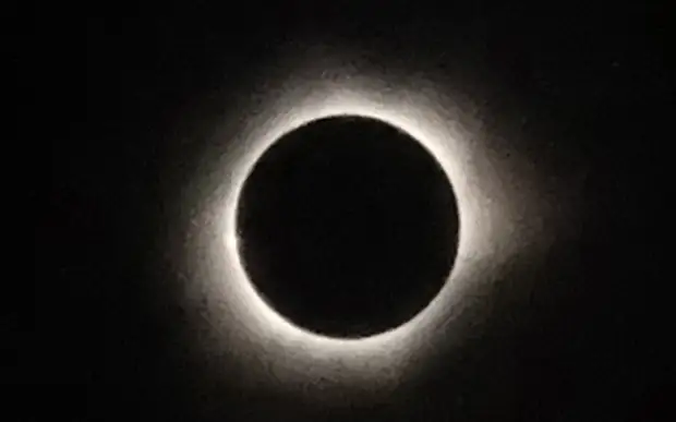 Eclipse total de sol no sueste asiático