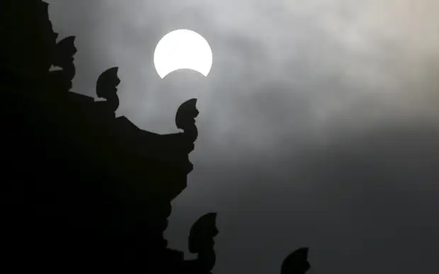 Eclipse total de sol no sueste asiático