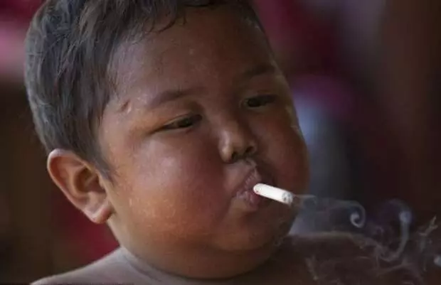 Como os nenos indonesios son privados de saúde