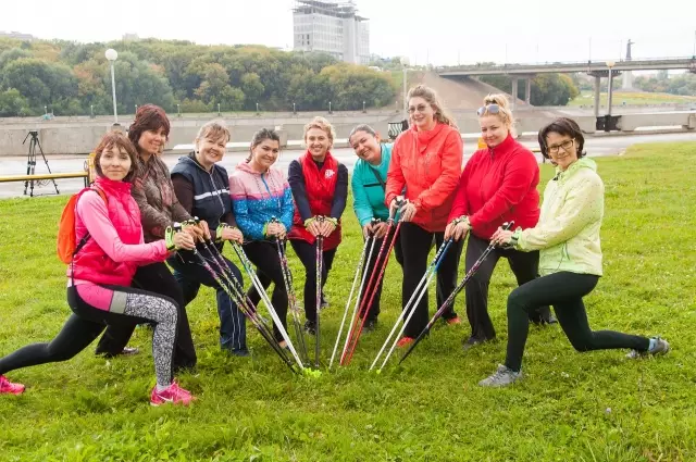 Lapos lábtól a sérvig. Milyen betegségek esetén hasznos a nordic walking?