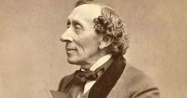 "Bain na páistí as mo shéadchomhartha!" Saol urghnách Hans Christian Andersen, scéalaí