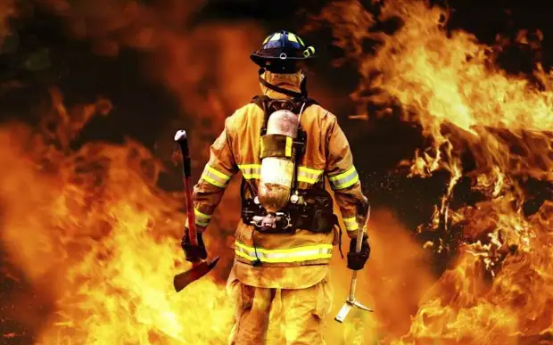 Sapeurs-pompiers Se jeter dans la canicule pour venir au secours des gens et ne pas revenir n'est pas le plus grand risque pour un pompier. La plupart d'entre eux ne meurent pas du tout d'incendies, mais de crises cardiaques causées par un stress constant. Le stress, qui approche d'une triste fin, est exacerbé par le manque de sommeil et des collations rapides au lieu de repas nutritifs.