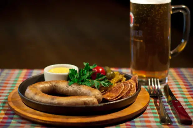 Oktoberfest zu Hause anrichten: Traditionelles Wurstrezept