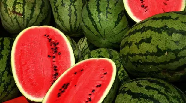 Watermelon: mga benepisyo ug kadaotan, ingon man mga resipe sa jam alang sa tingtugnaw