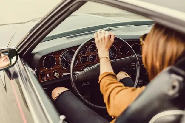 Le donne hanno maggiori probabilità di morire in incidenti perché i crash test sono fatti per gli uomini