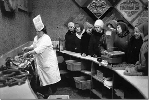 Butikker i USSR (56 bilder)