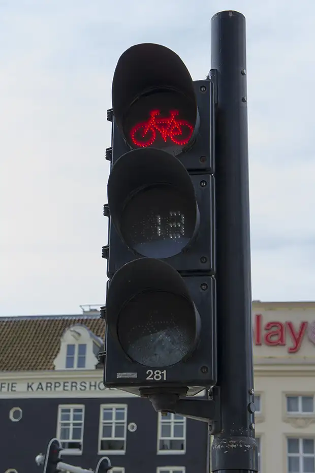 Bicicliști și Amsterdam