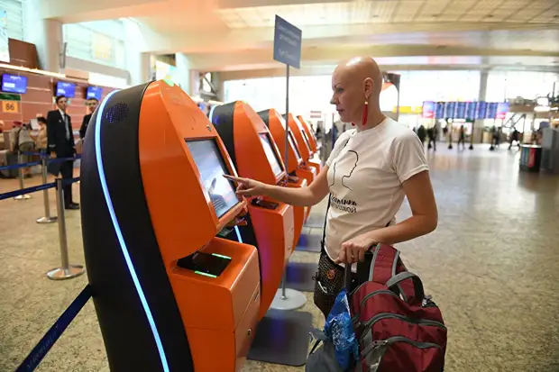 Marina Zolotova at the airport before flying to Texas