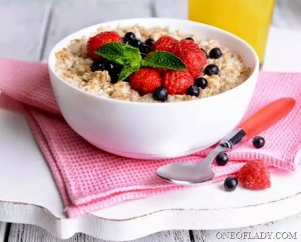 Cinque motivi per mangiare la farina d'avena ogni giorno