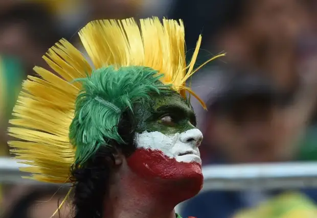 Kirkkaimmat ja hulluimmat fanit vuoden 2014 jalkapallon MM-kisoissa Brasiliassa