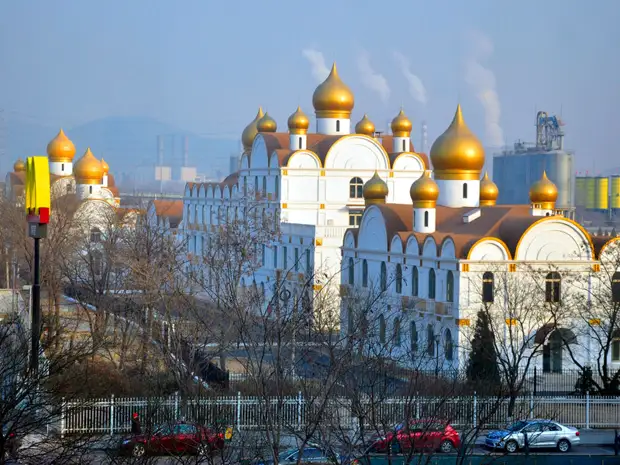 Ifẹ fun awọn ẹda. Awọn ile iṣakoso ti PRC, eyiti o jọra ni ita awọn ijọsin Orthodox ati diẹ sii