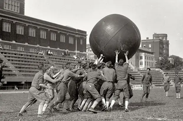 Vintage fitness. XX remakore - Russia, France, USA