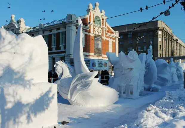 Festival delle sculture di neve a Novosibirsk