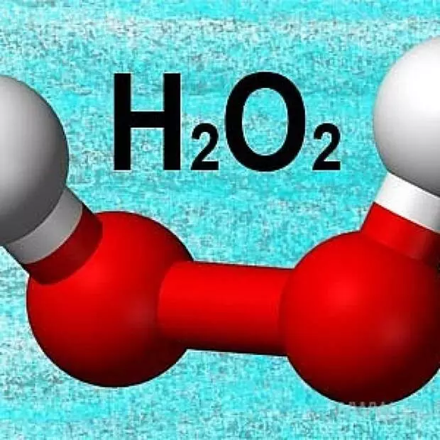 9 उपयुक्त हायड्रोजन पेरोक्साइड घरगुती उपचार