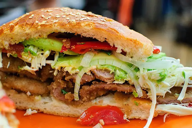 Vòng quanh thế giới với bánh mì sandwich