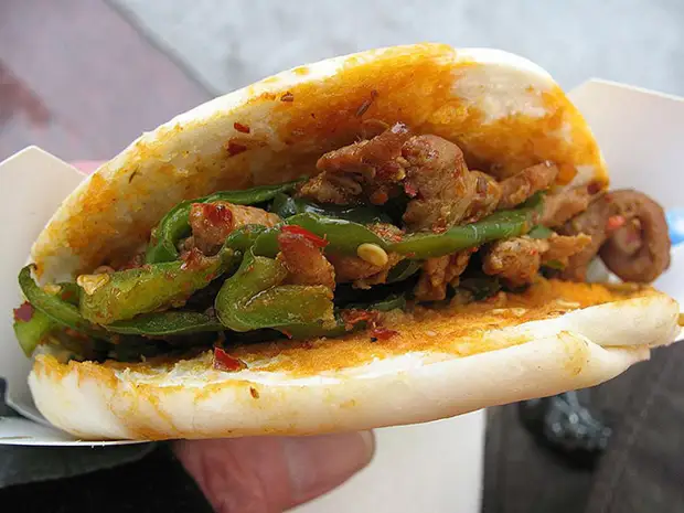 Vòng quanh thế giới với bánh mì sandwich