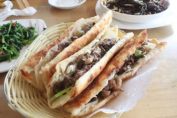 Vòng quanh thế giới với bánh mì sandwich