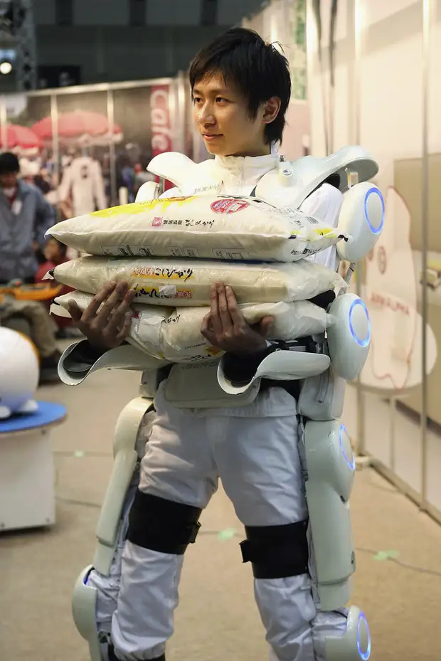 A robotic suit that can help the elderly and disabled