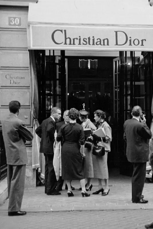 Modo kaj Historio: Feliĉa Naskiĝtago Christian Dior