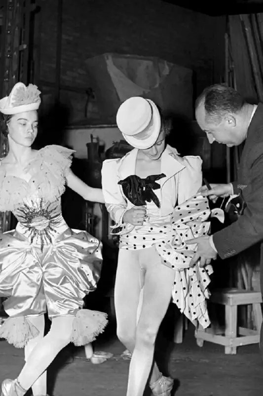 Modo kaj Historio: Feliĉa Naskiĝtago Christian Dior