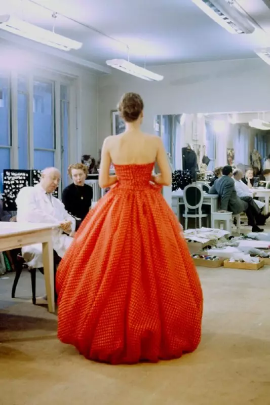 Modo kaj Historio: Feliĉa Naskiĝtago Christian Dior