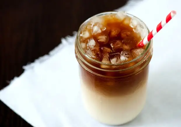 I-summer coffee mania: ama-cocktails ekhofi aqabulayo ayi-10