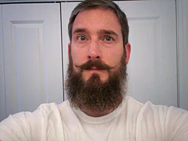 La moustache et la barbe