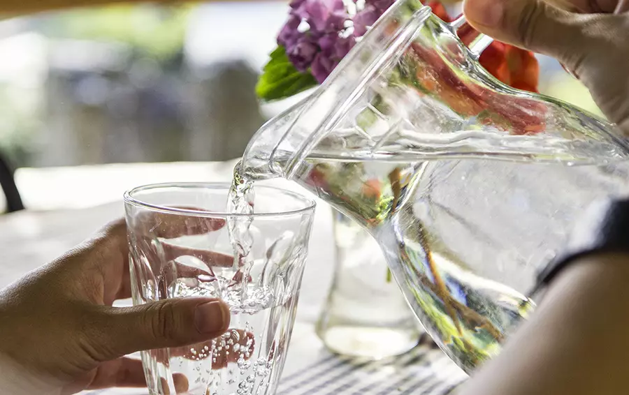 Wasserfolter abgeschafft: Acht Gläser pro Tag und andere Mythen über den Wasserverbrauch