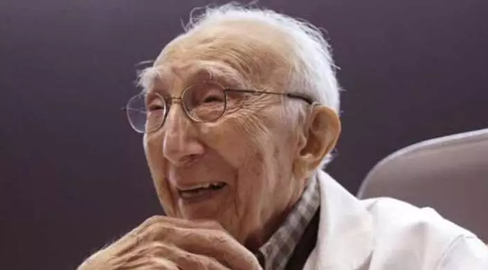 Michael DeBakey: "Morate biti u stanju izvući pozitivno iz života"