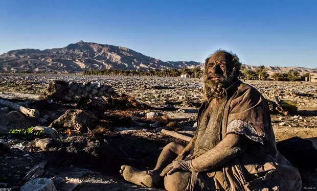 Amu Haji: como a pessoa mais suja da Terra vive