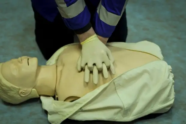 How to save a person when he has no consciousness, breath, pulse