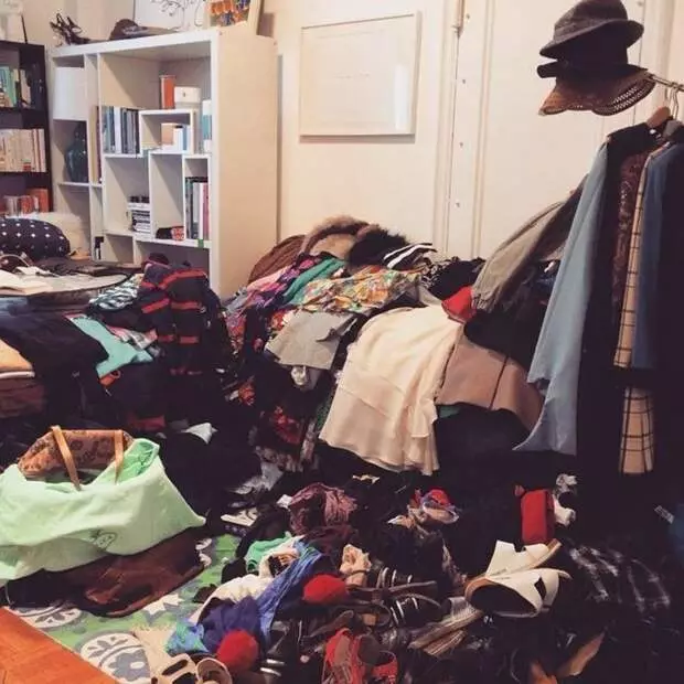 KonMari usuly: Japaneseaponiýany arassalamak