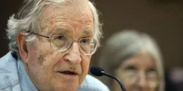 Noam Chomsky: 10 Manieroj Administri la Masojn
